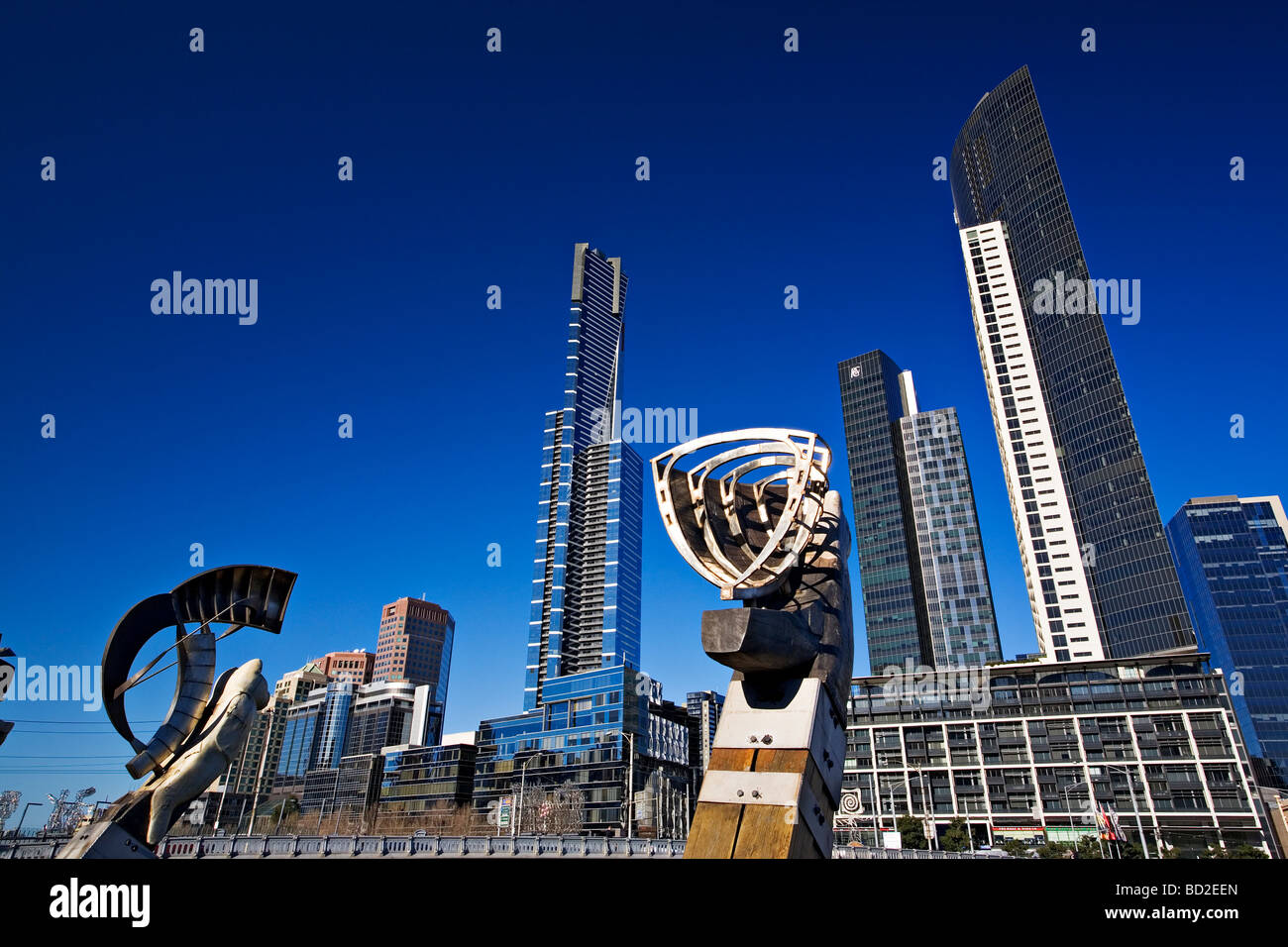 Melbourne Sculptures / "Enterprize Wharf Sculptures" beside Melbourne`s ...