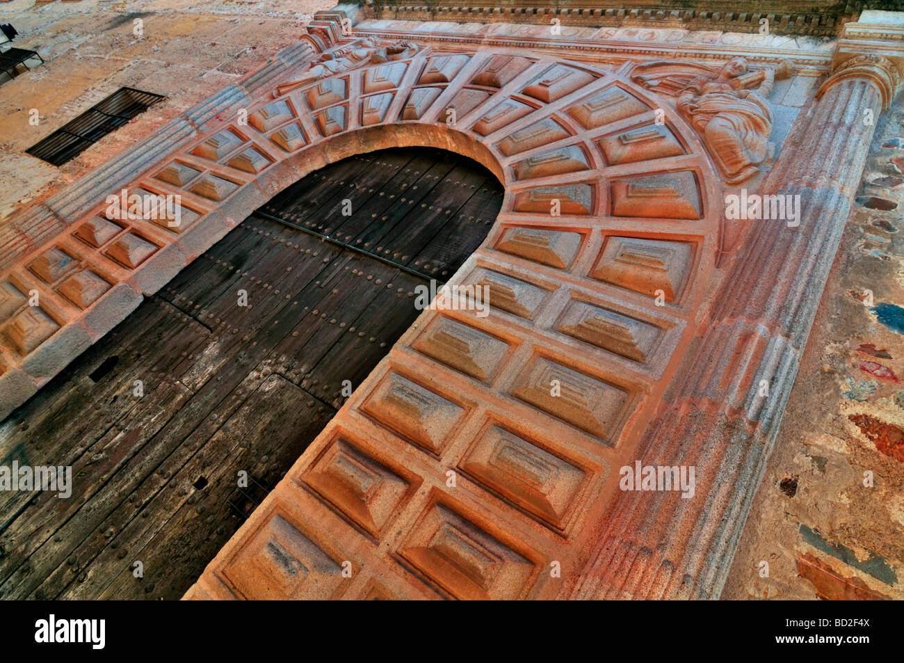 Portal medieval hi-res stock photography and images - Alamy