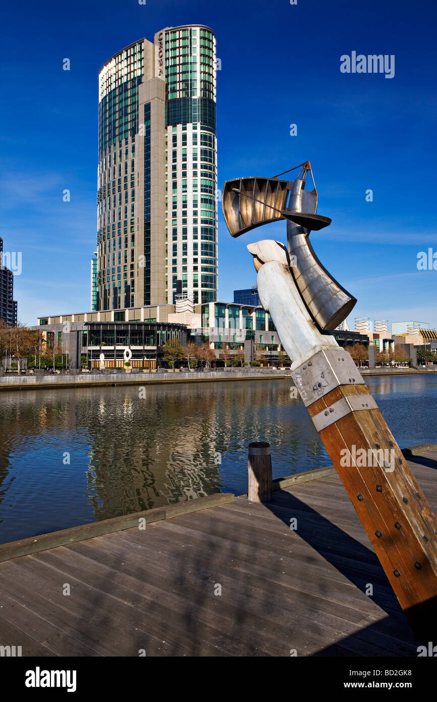 Melbourne Sculptures / "Enterprize Wharf Sculptures" beside Melbourne`s ...