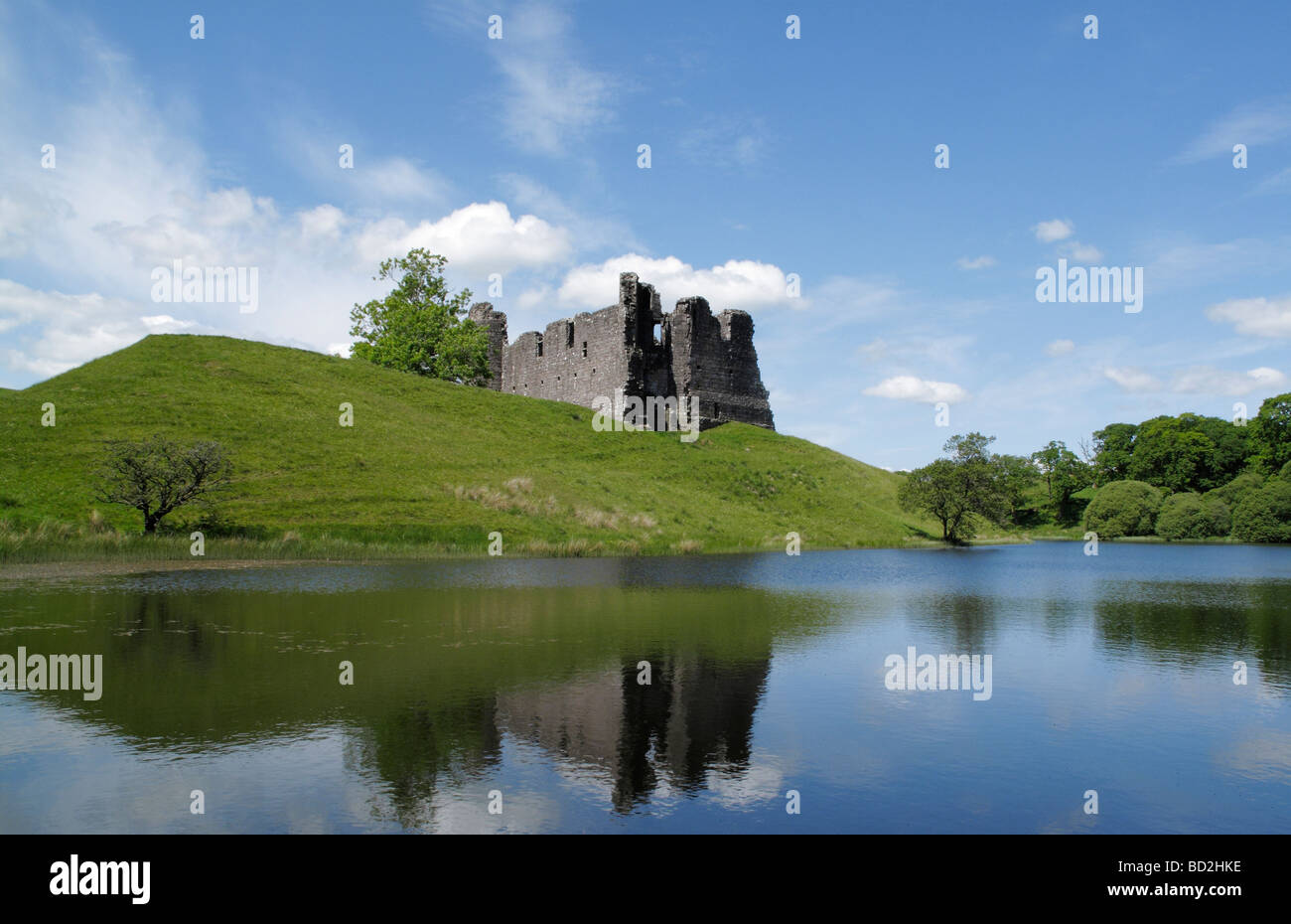 Morton Castle on the shore of Loch Morton in Scotland Stock Photo - Alamy