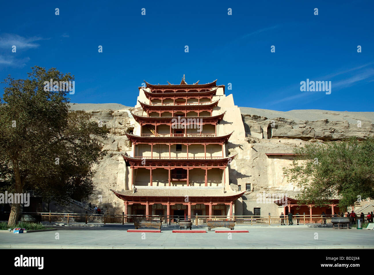 Mogao caves hi-res stock photography and images - Alamy