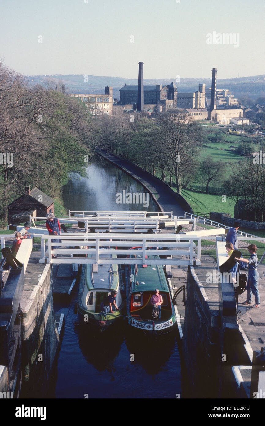 Late afternoon at the Bingley Five-Rise Locks on the Leeds-Liverpool ...