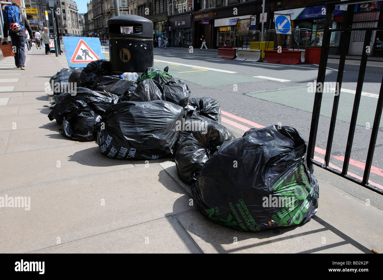 Edinburgh bin strike hi-res stock photography and images - Alamy