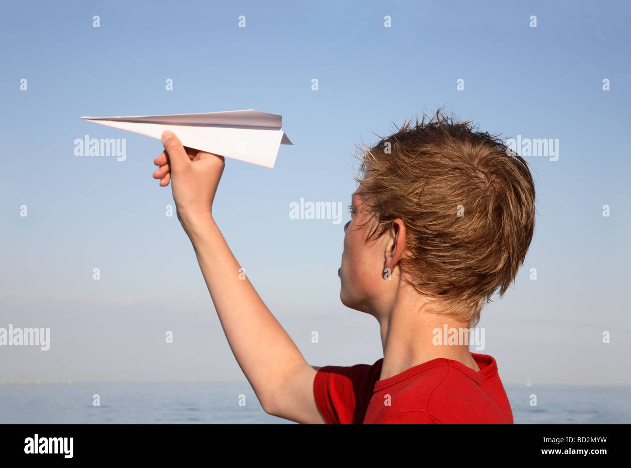 Paper launch hi-res stock photography and images - Alamy