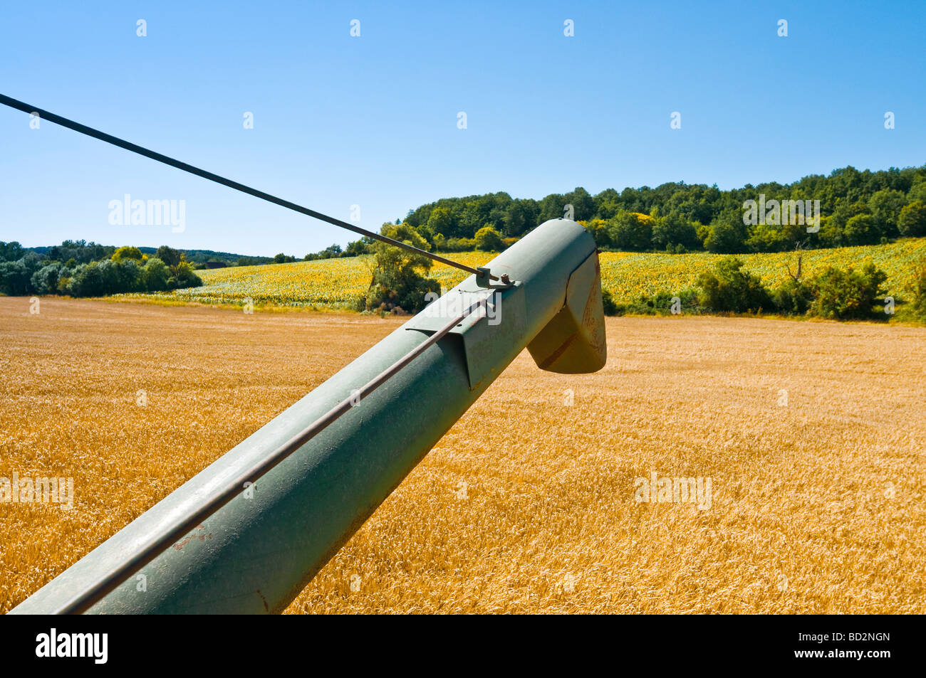 30-year old John Deere 955 combine harvester grain discharge tube ...