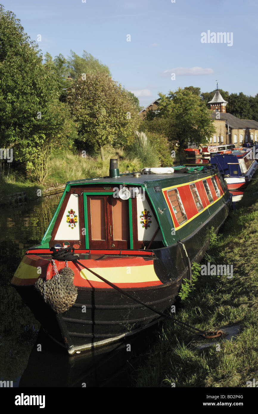 a narrow boat on the grand union canal at the british waterways ...