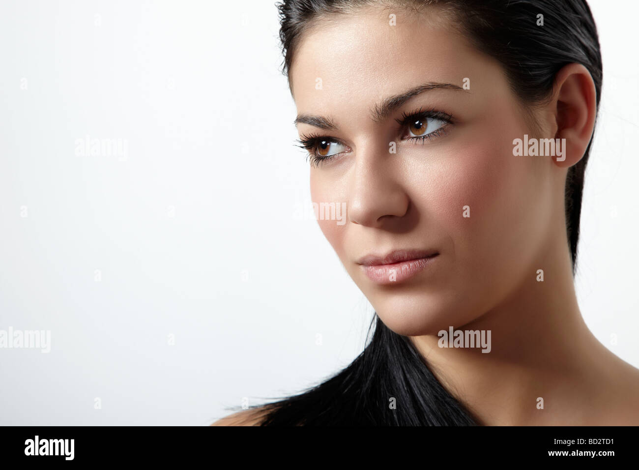 Woman side portrait black hi-res stock photography and images - Alamy