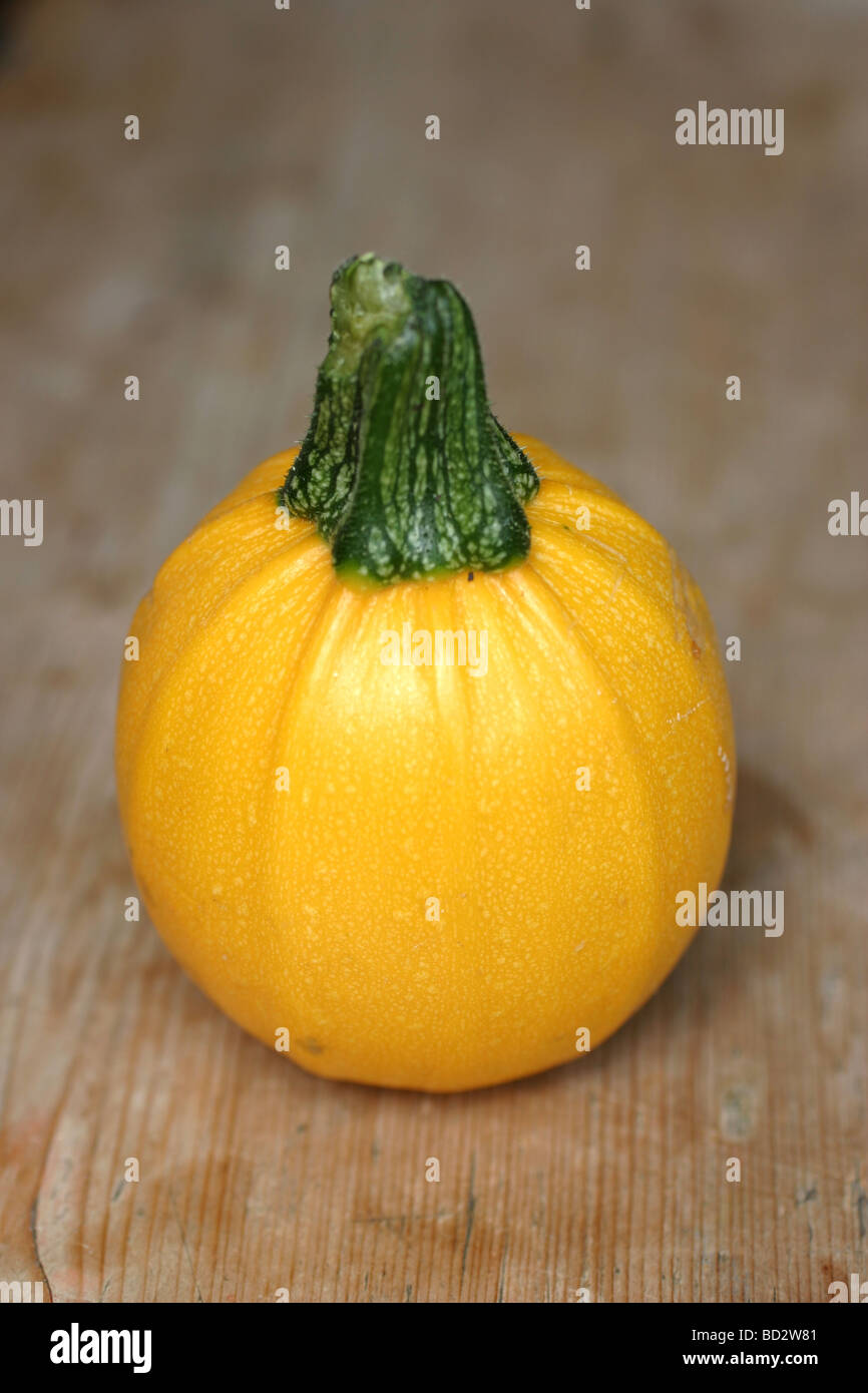 Courgette yellow hi-res stock photography and images - Alamy