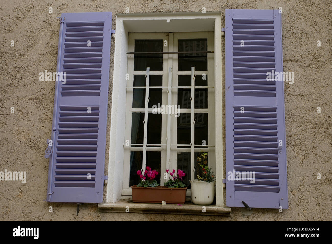 Blue shutters on window,Provence,South of France Stock Photo - Alamy