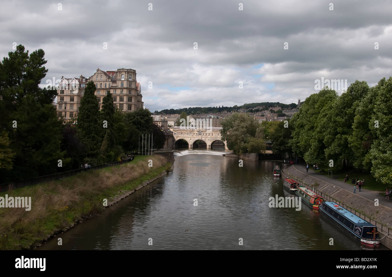 Bath Spa Pultney bridge and weir Stock Photo - Alamy