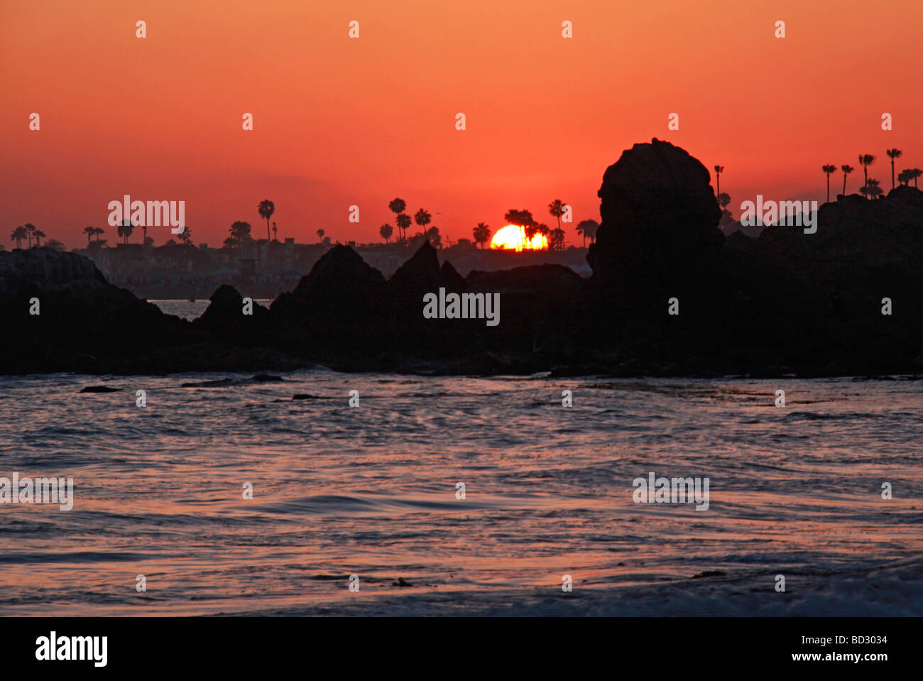 Corona del mar beach hi-res stock photography and images - Alamy