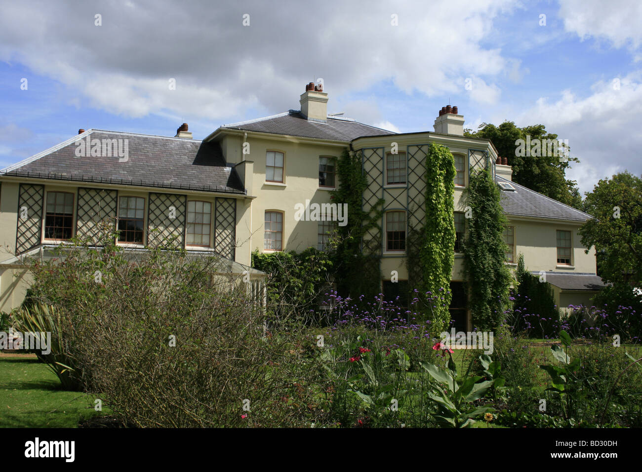 Down house darwin hi-res stock photography and images - Alamy
