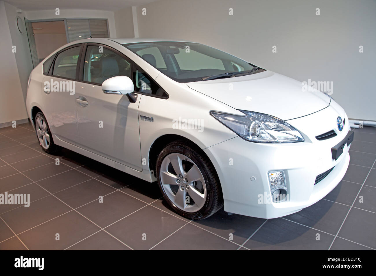 Toyota hybrid car hi-res stock photography and images - Alamy