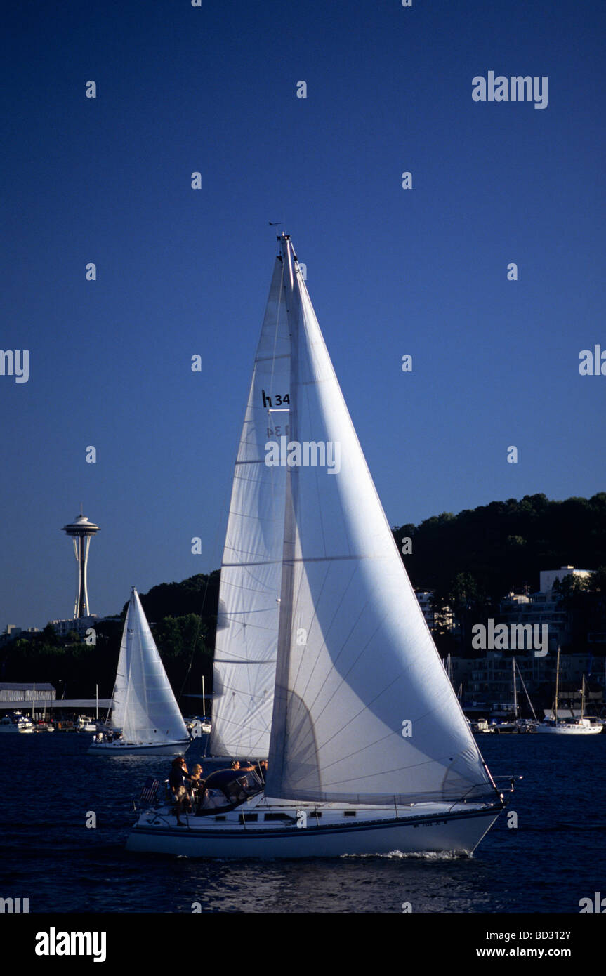 Lake Union sailboat race summertime fun Stock Photo - Alamy