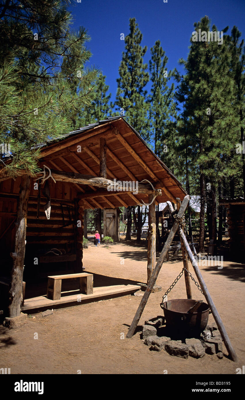 High Desert Museum historic camp display early settlers Bend Oregon ...