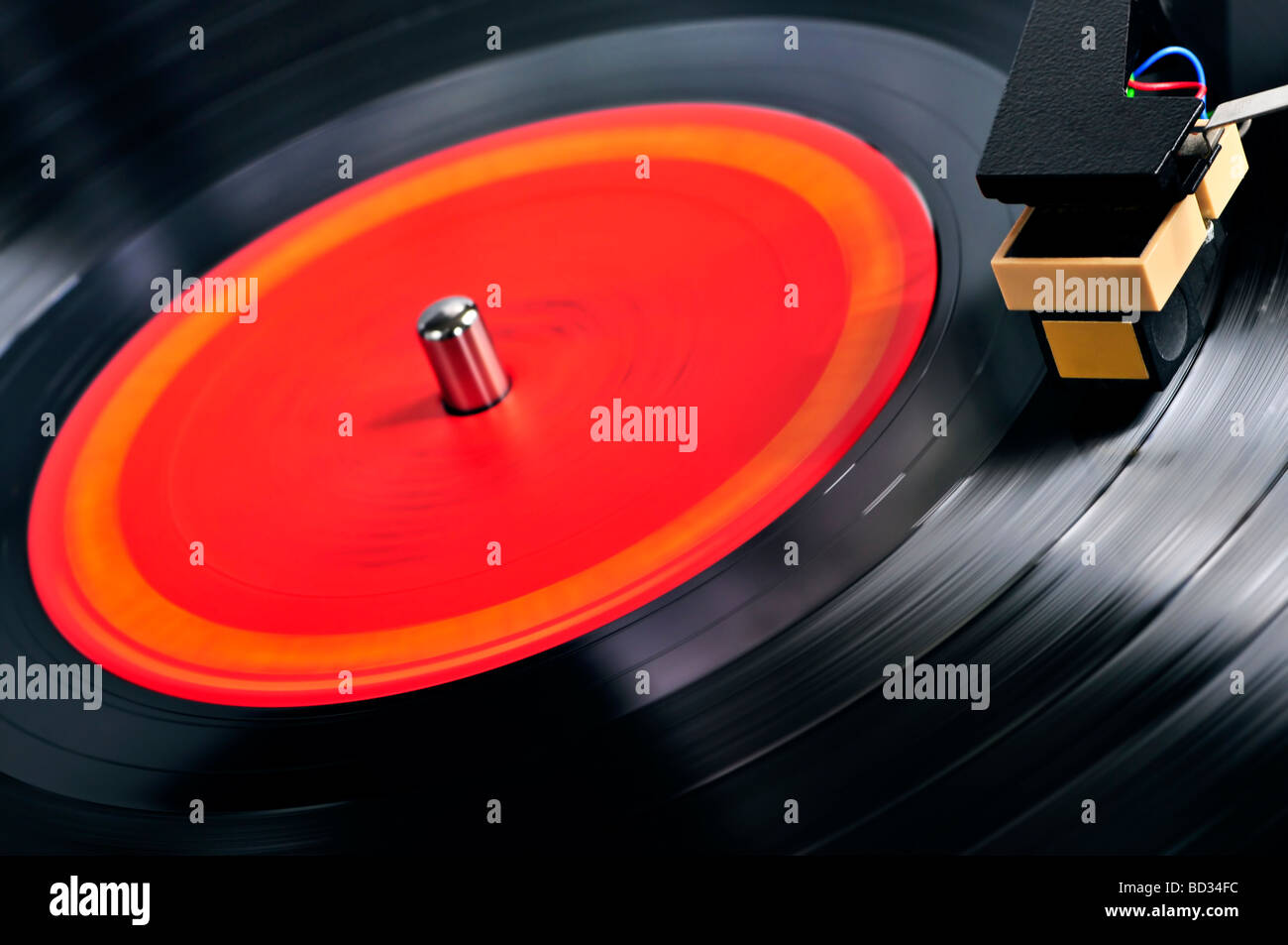 Needle record player on vinyl hi-res stock photography and images - Alamy