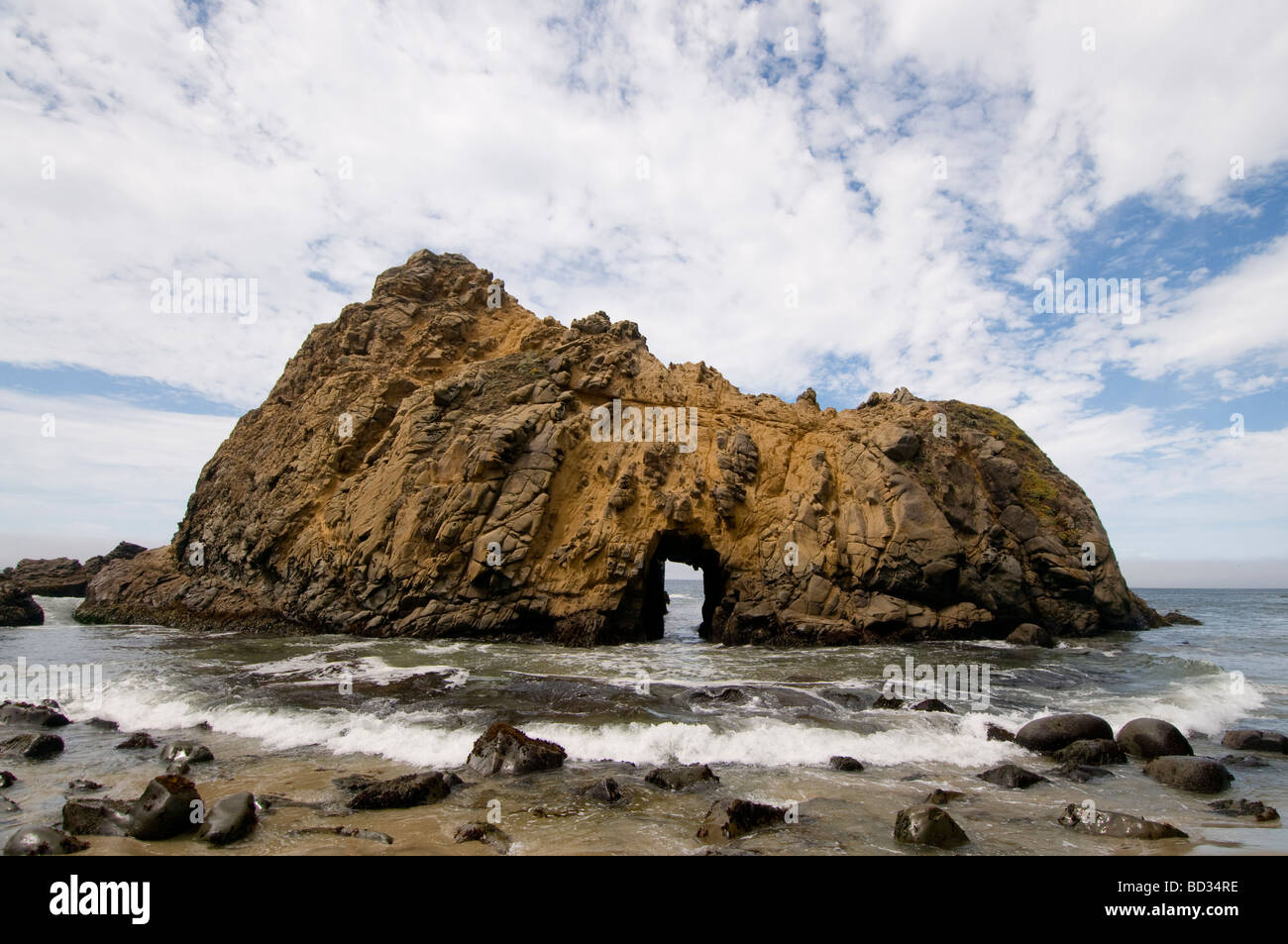 Keyhole rock Pfieffer state beach Big Sur California coast Stock Photo ...