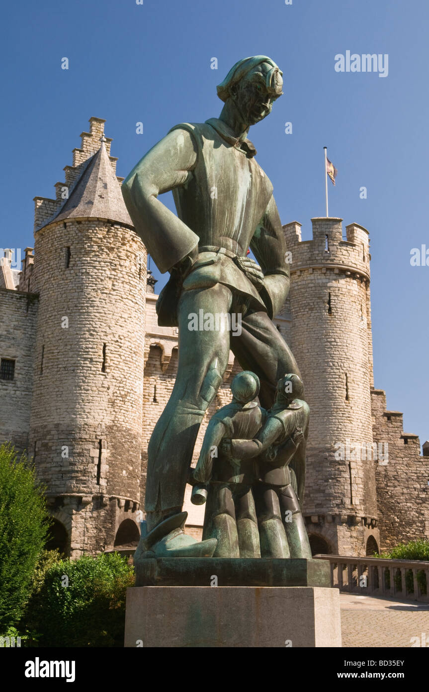Lange Wapper statue Steen Castle Antwerp Belgium Stock Photo - Alamy