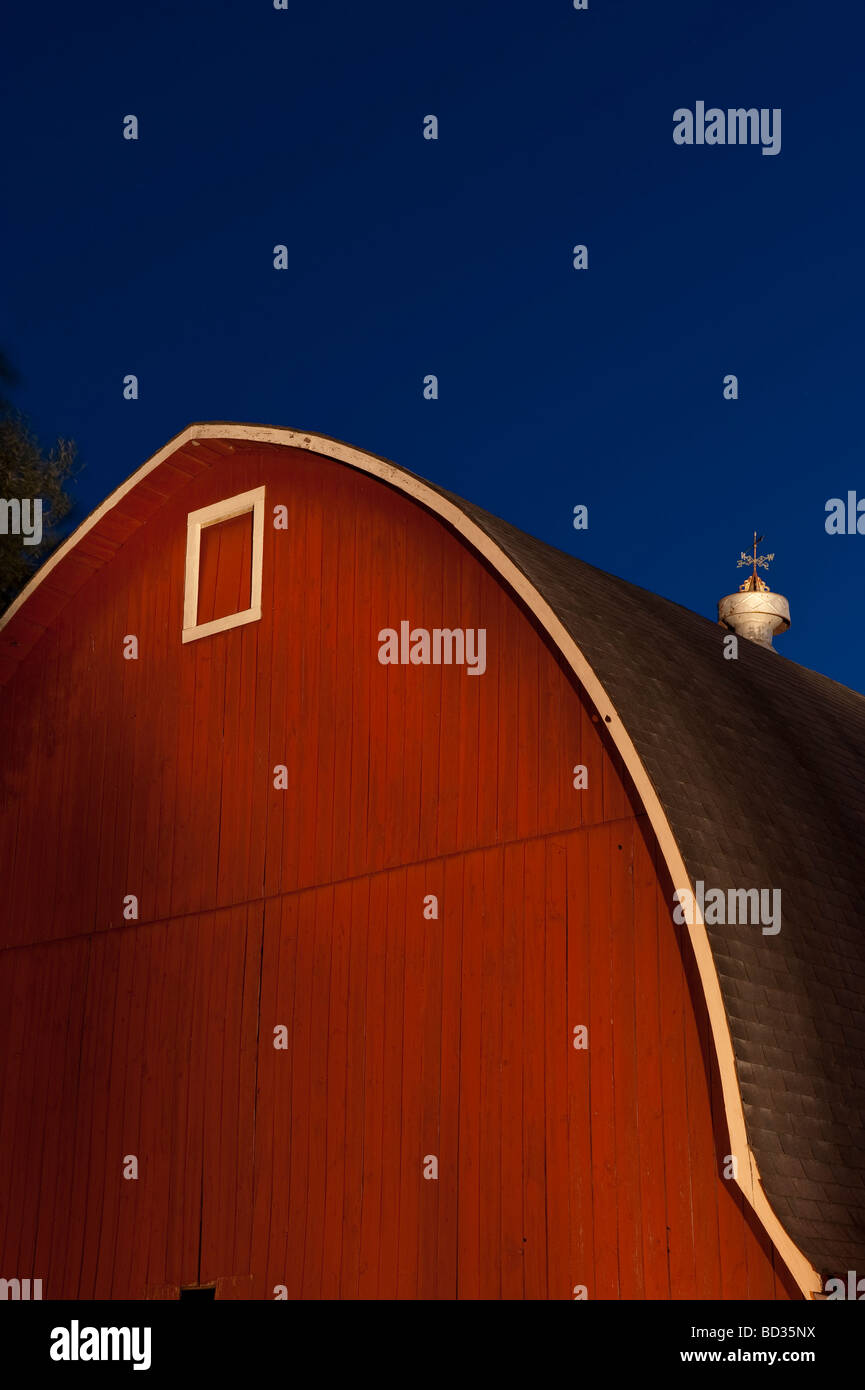 Light painted barn hi-res stock photography and images - Alamy