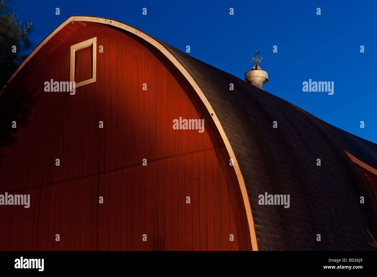 Light painted barn hi-res stock photography and images - Alamy