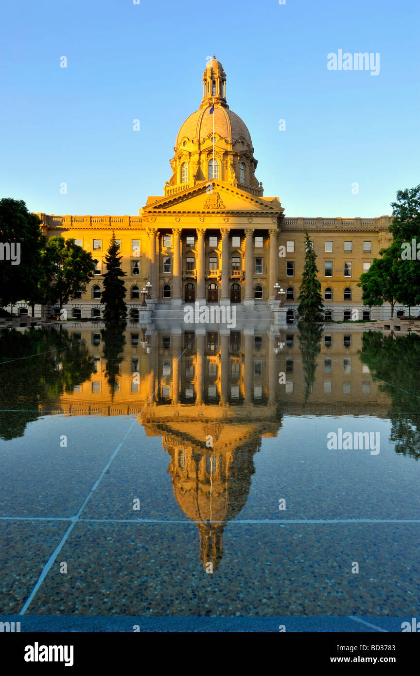 Municipal assembly building hi-res stock photography and images - Alamy