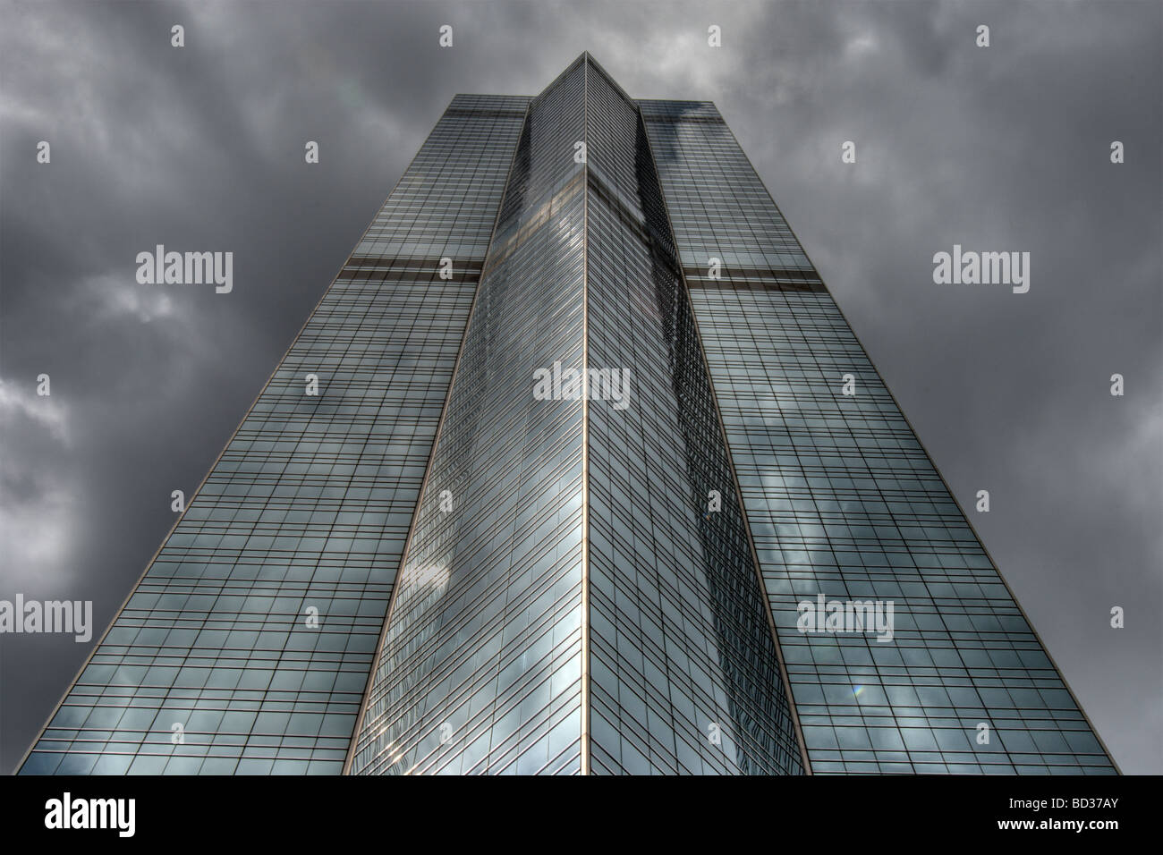 135 feet height skyscraper hi-res stock photography and images - Alamy
