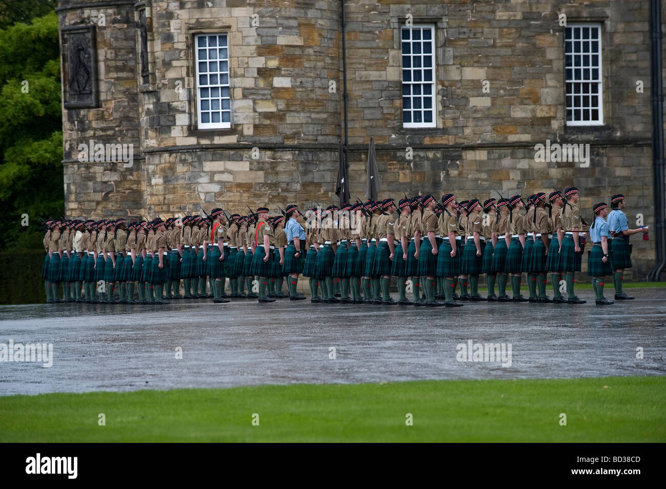 Scottish guard regiment edinburgh scotland hi-res stock photography and ...