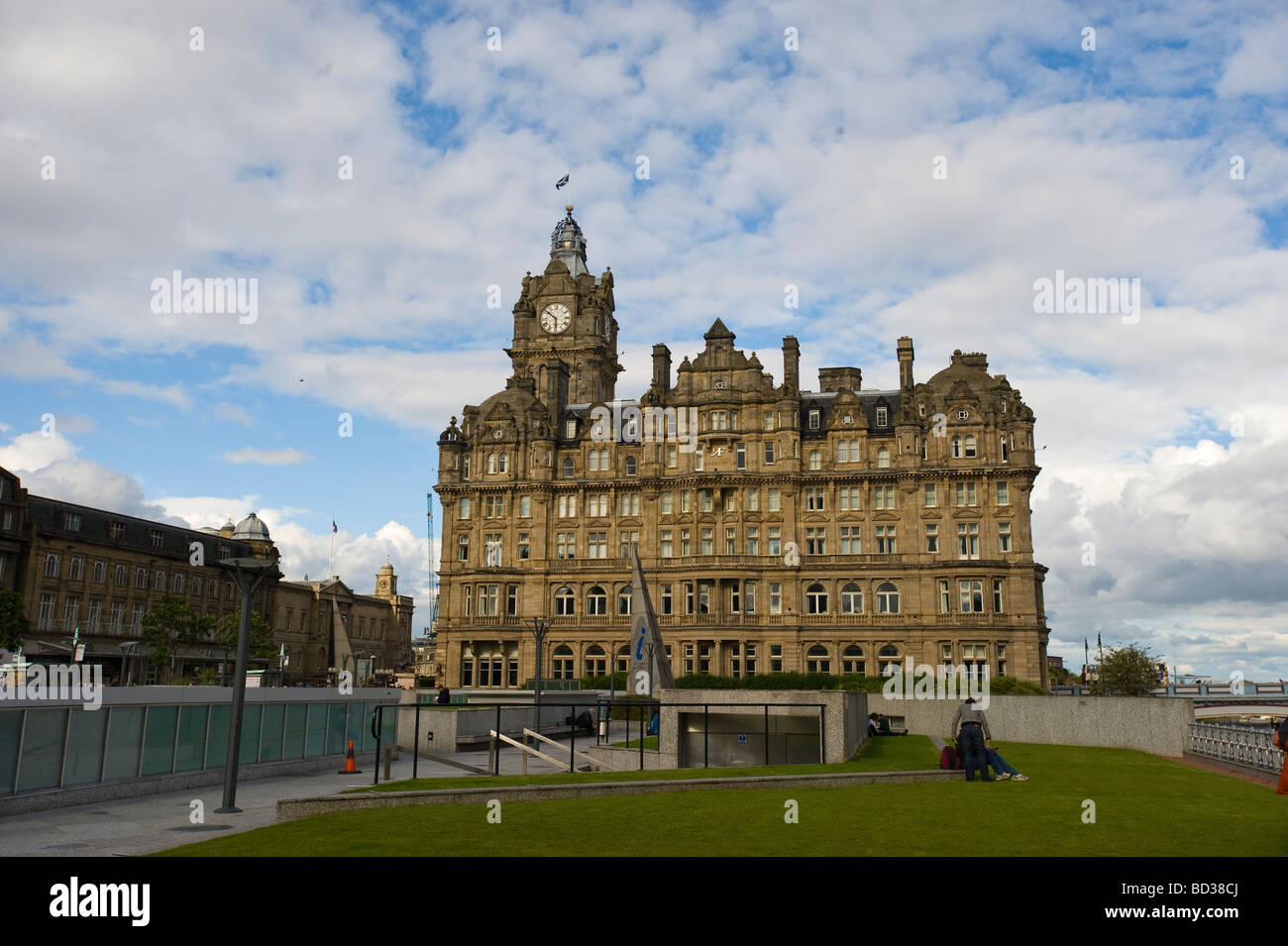 New Register House, Edinburgh, Scotland, UK, Europe Stock Photo - Alamy
