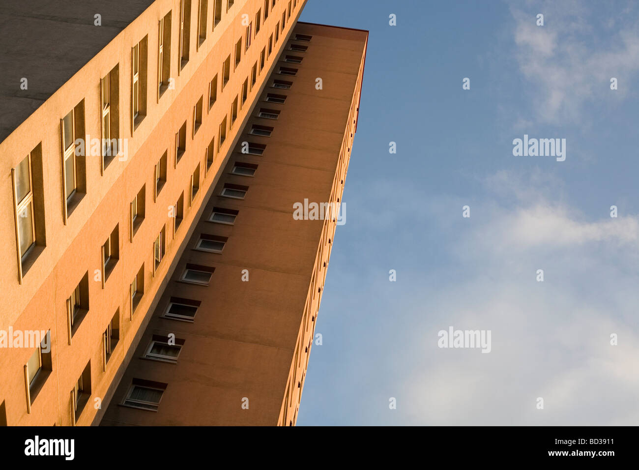 Tower block architecture hi-res stock photography and images - Alamy