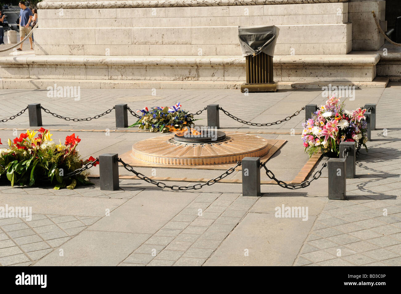 Eternal flame tomb unknown soldier hi-res stock photography and images ...