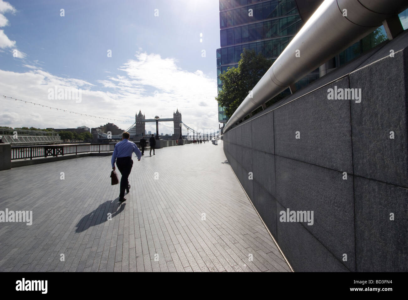 London pedestrian bridge hi-res stock photography and images - Alamy