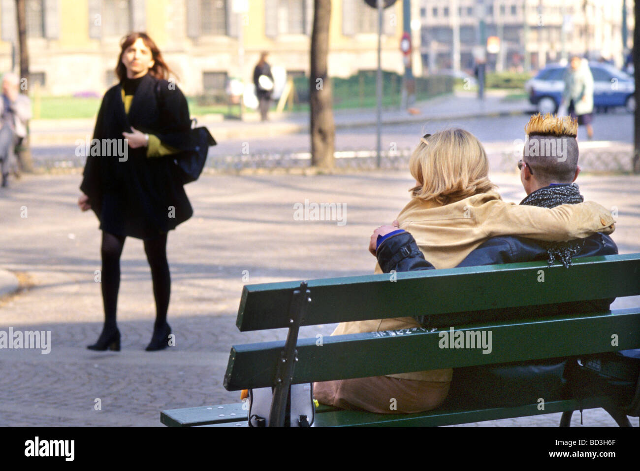 milan daily life in town Stock Photo - Alamy