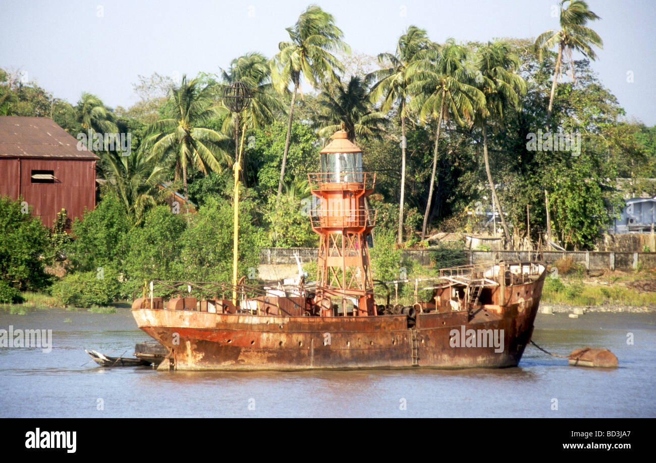 Irrawaddy delta myanmar hi-res stock photography and images - Alamy