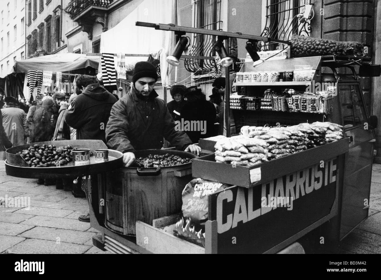 milan daily life Stock Photo - Alamy