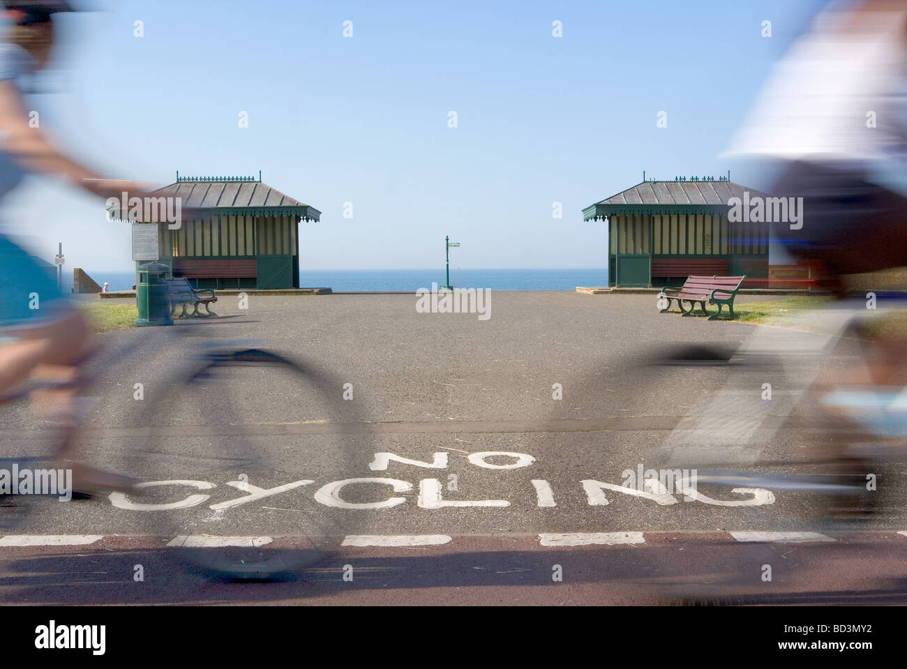 Brighton cycling hi-res stock photography and images - Alamy