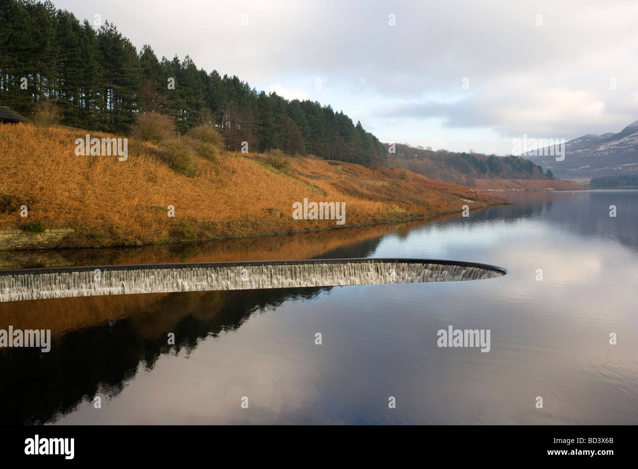 View of Torside Reservoir and its overflow at Longdendale in the Peak ...