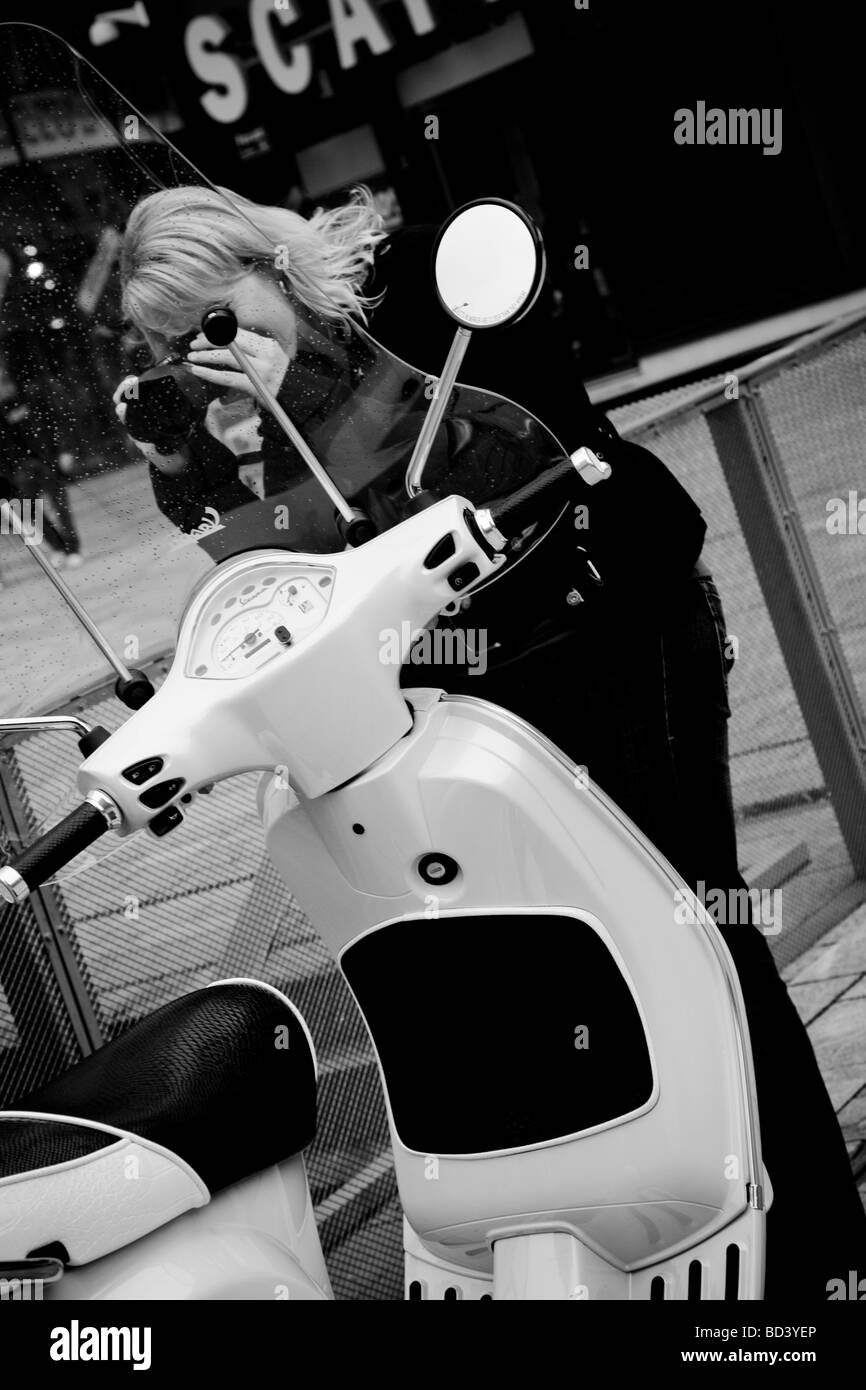 Dutch city streets Black and White Stock Photos & Images - Alamy