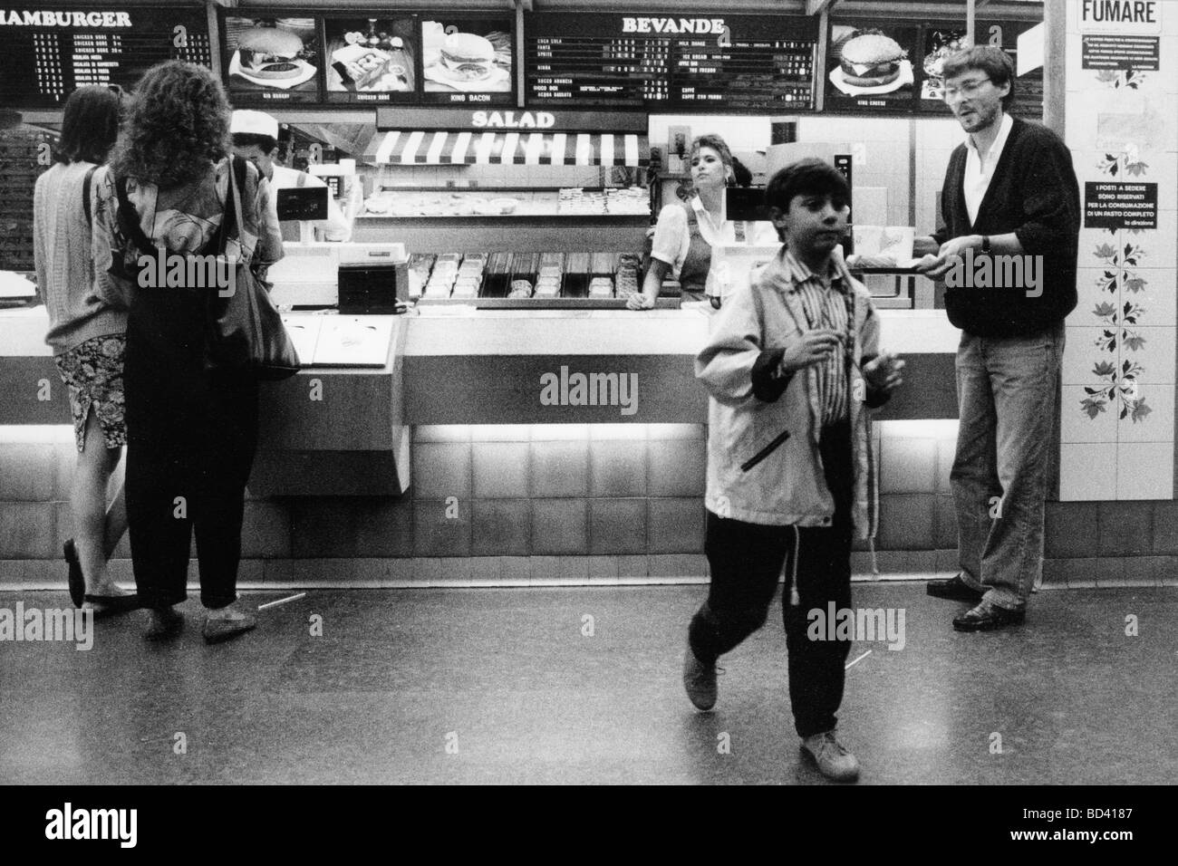 milan daily life fast food Stock Photo - Alamy