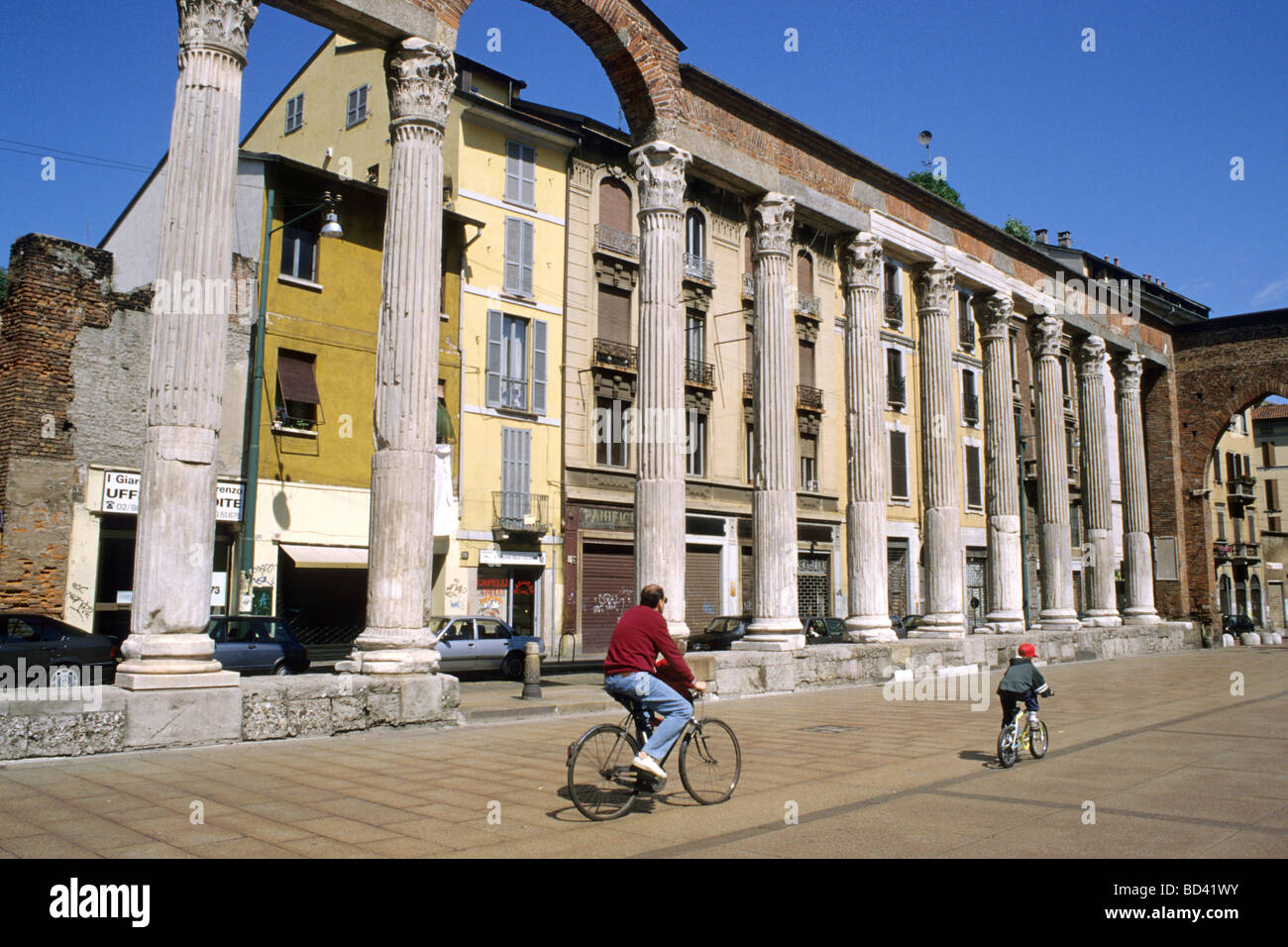 milan columns saint lorenzo Stock Photo - Alamy