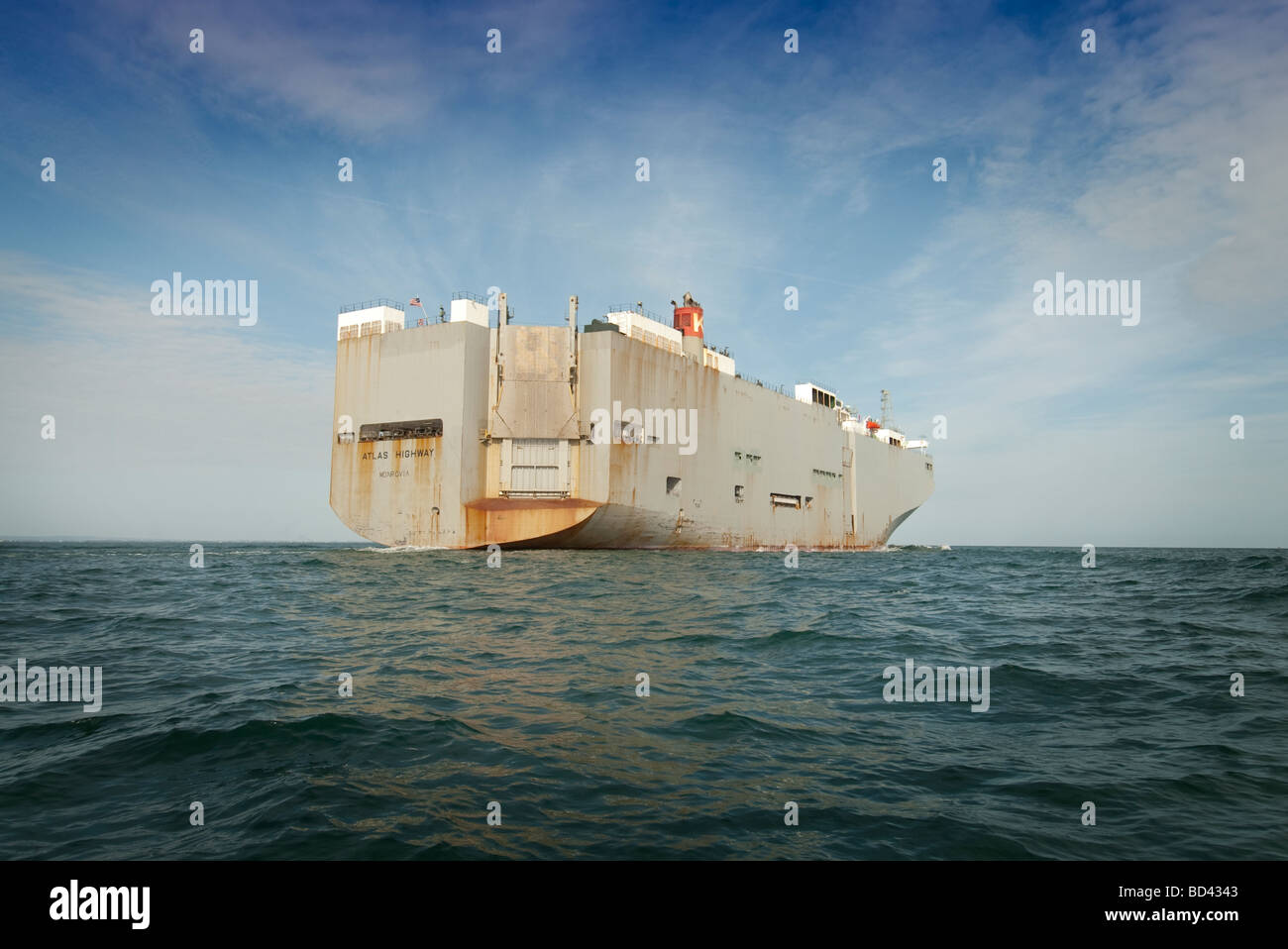 Transporting by sea hi-res stock photography and images - Alamy