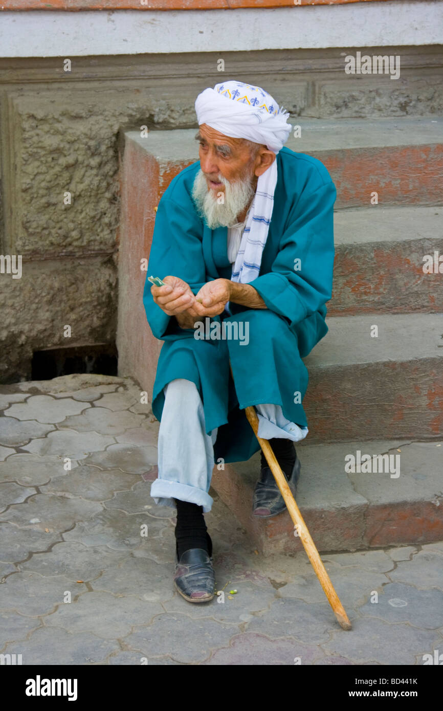 Elderly Tajik Man in Dushanbe Tajikistan Stock Photo - Alamy