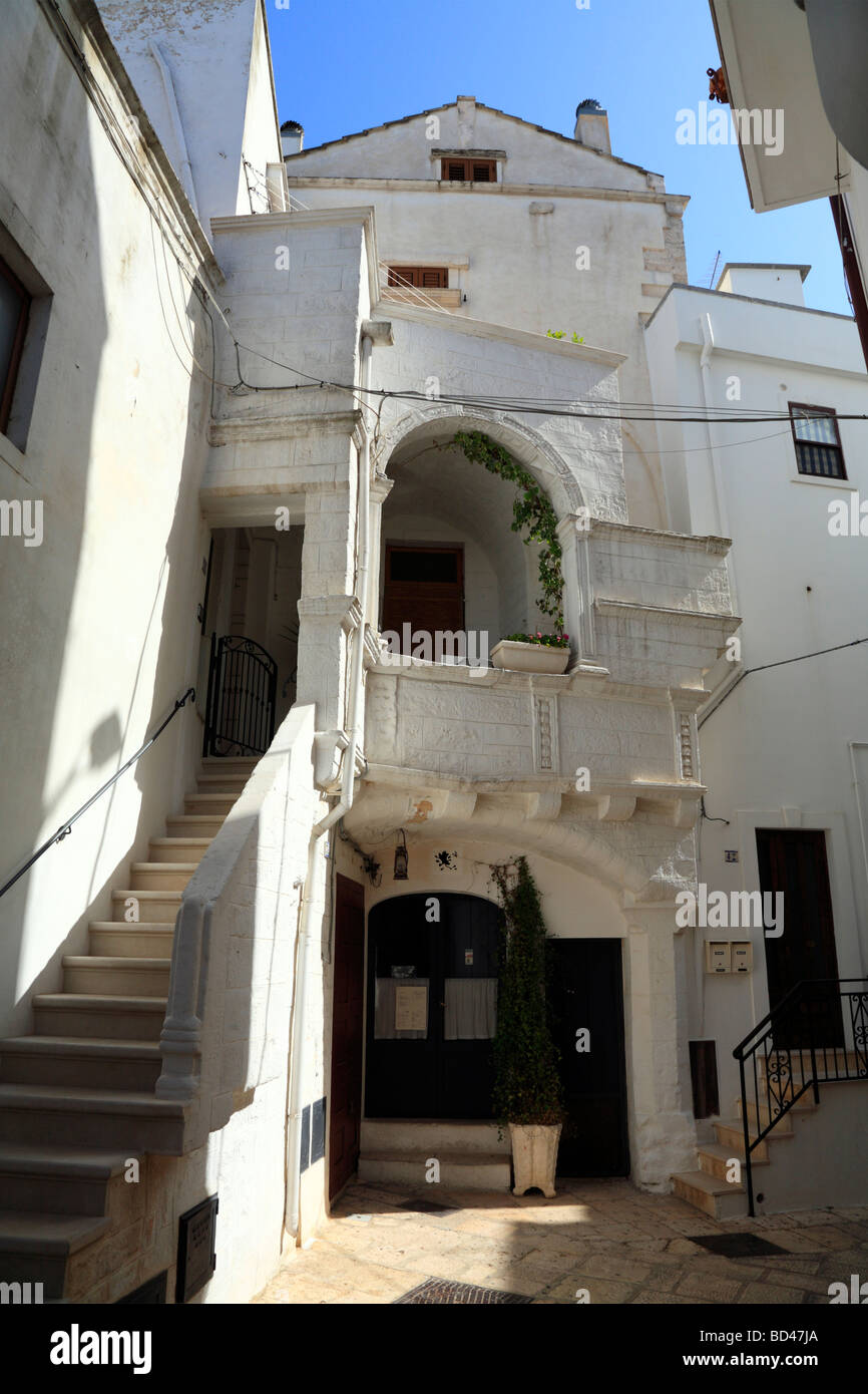 Whitewashed buildings hi-res stock photography and images - Alamy