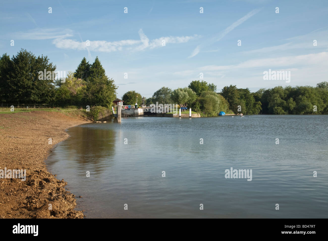Godstow Lock on the River Thames in Oxford Oxfordshire Uk Stock Photo ...