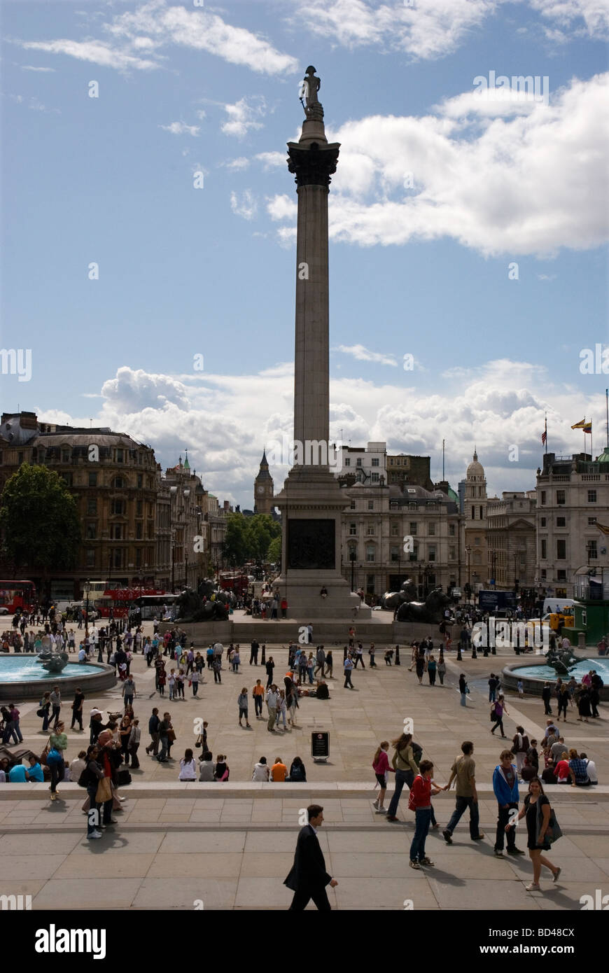 Nelson’s Column and Fountains in Trafalgar Square, London England UK ...
