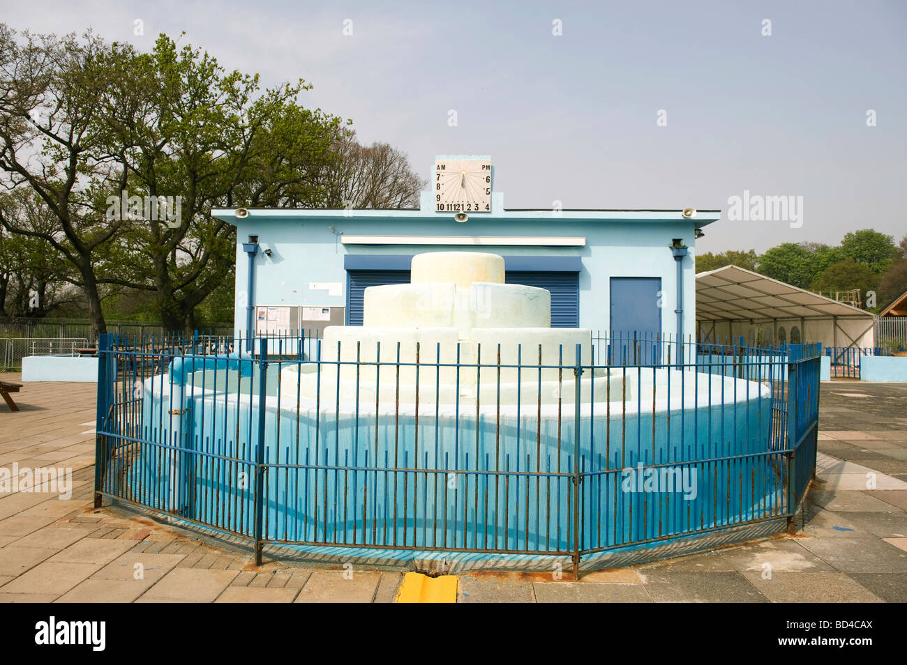Tooting Bec Lido, London, SW17, UK Stock Photo - Alamy