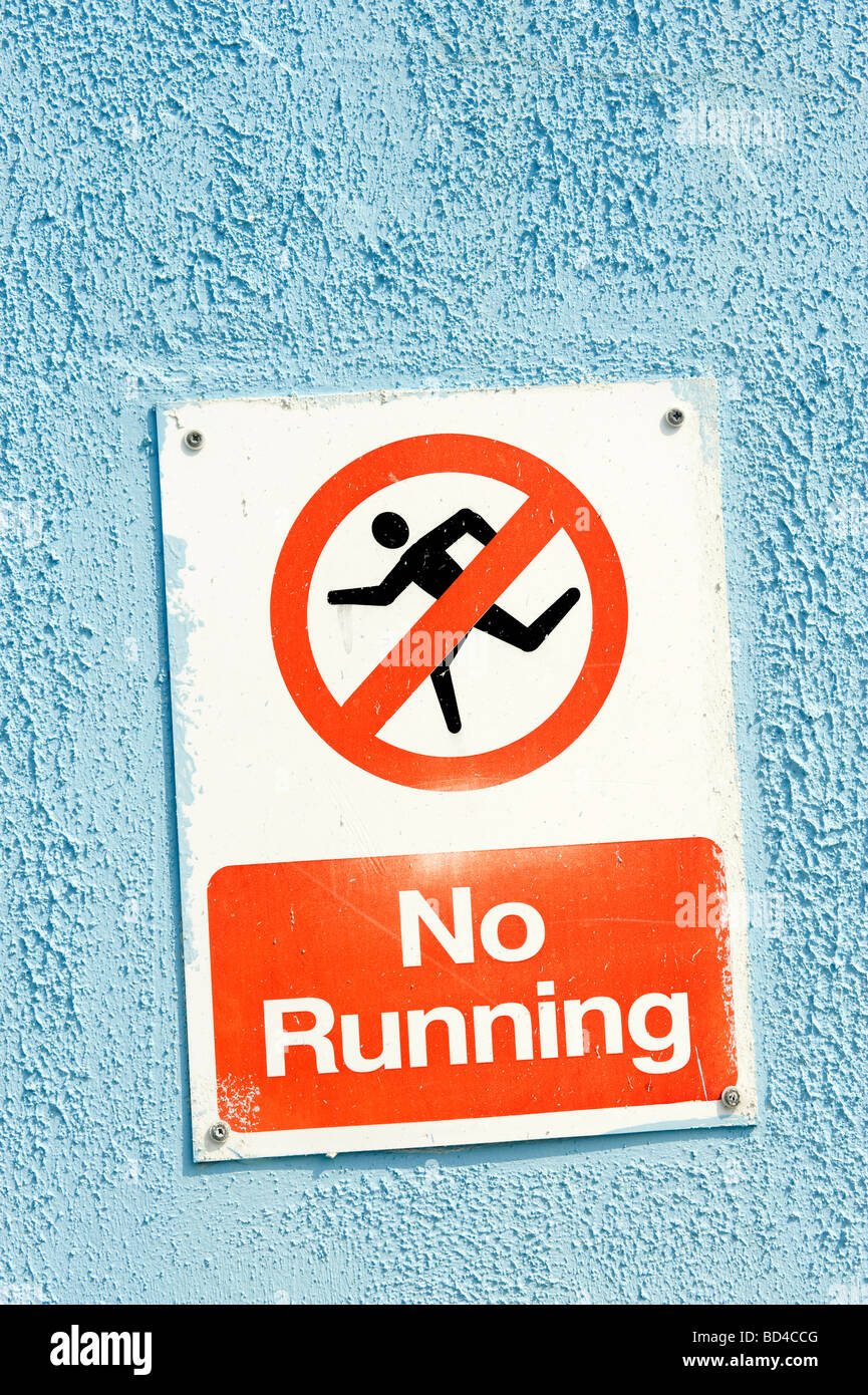 No running sign hi-res stock photography and images - Alamy