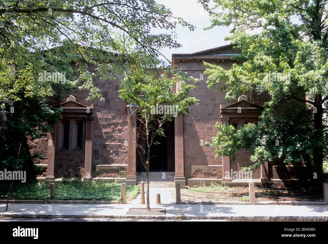 Yale University campus Skull and Bones Club Secret Society building ...