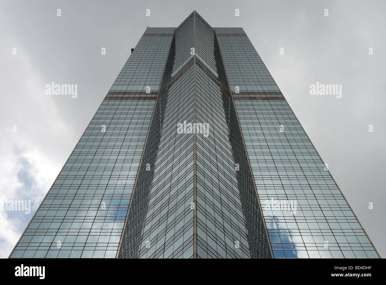 135 feet height skyscraper hi-res stock photography and images - Alamy
