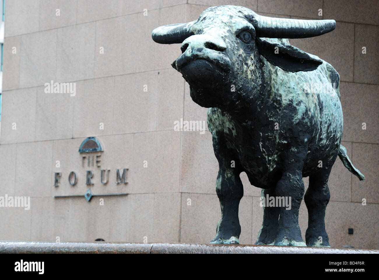 Buffalo statue hi-res stock photography and images - Alamy