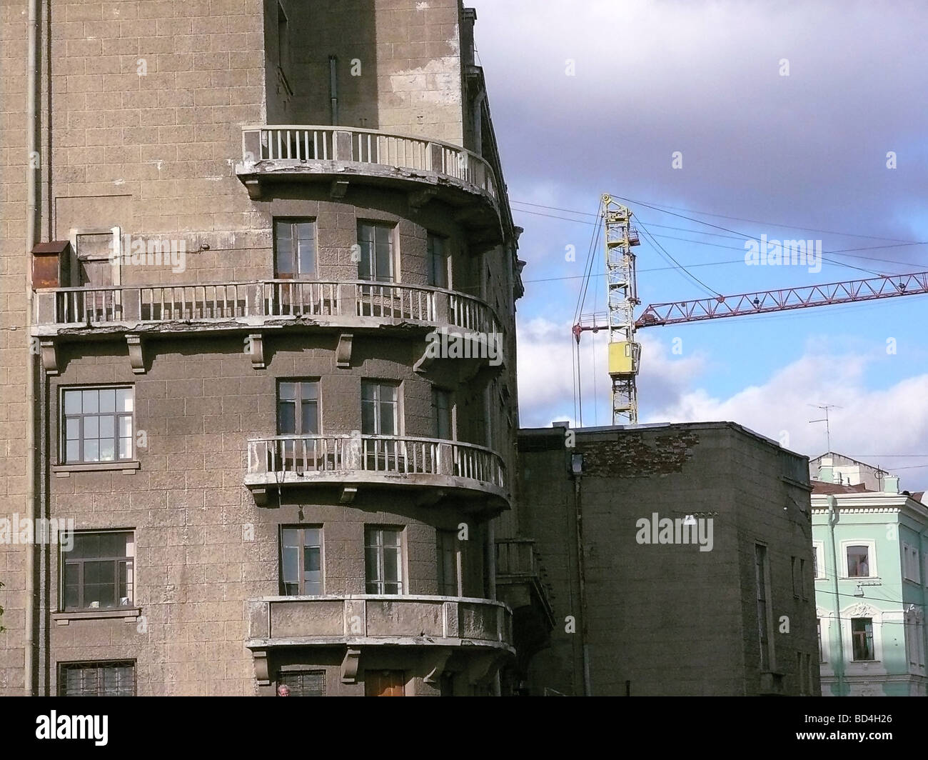 Ramshackle tenement hi-res stock photography and images - Alamy